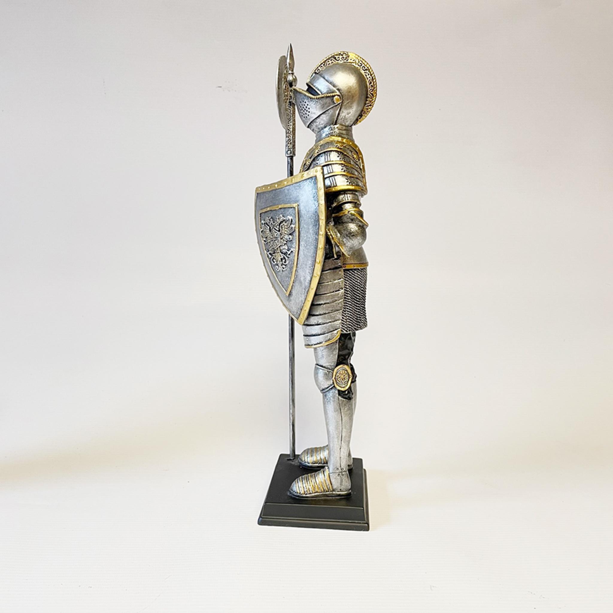 Large Medieval Knight. Resin Model | Starbeck Education